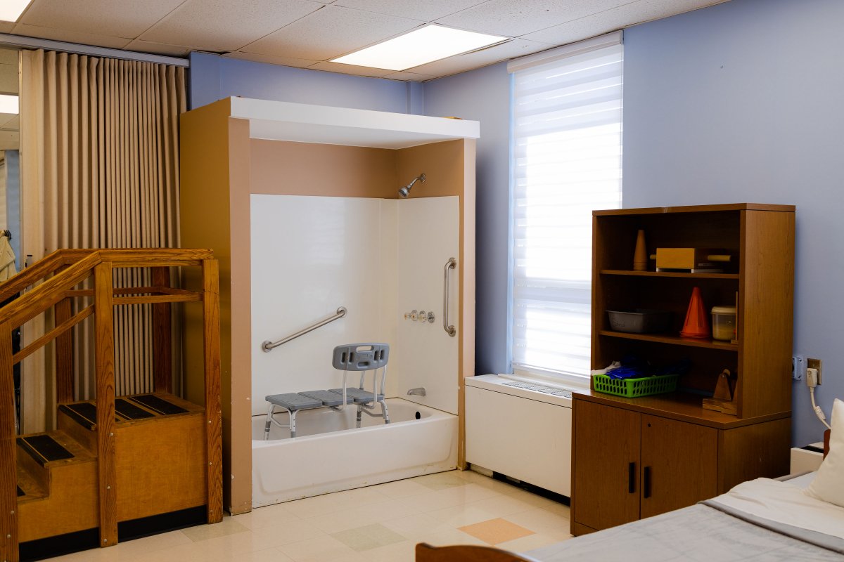 View Our Gallery Interior | Ross Center for Nursing and Rehabilitation