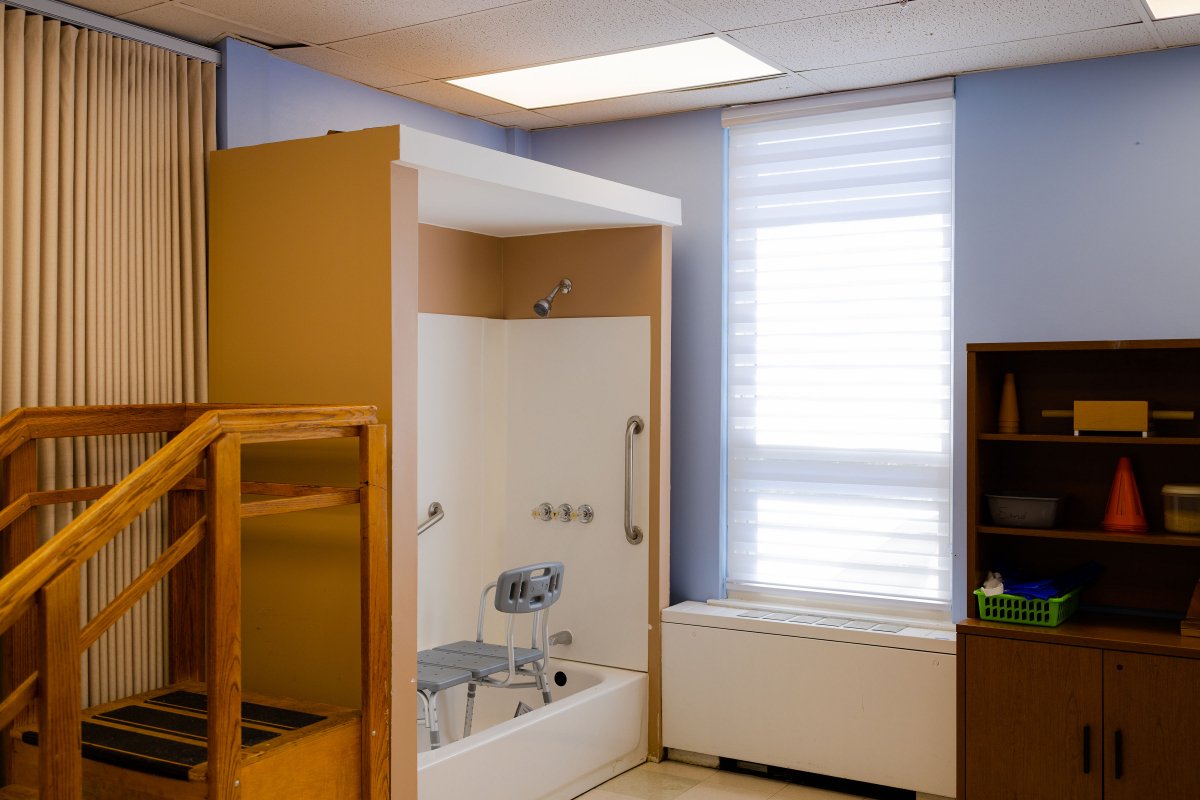 View Our Gallery Interior | Ross Center for Nursing and Rehabilitation